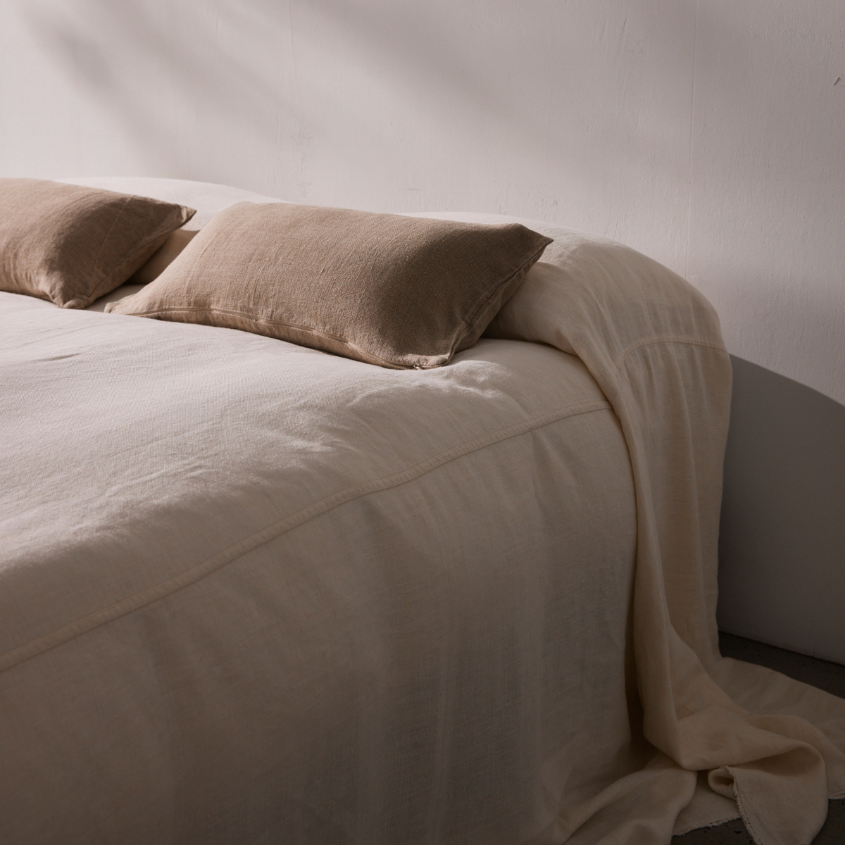 Oversized Heavy Linen Bed Cover in White – IN BED Store