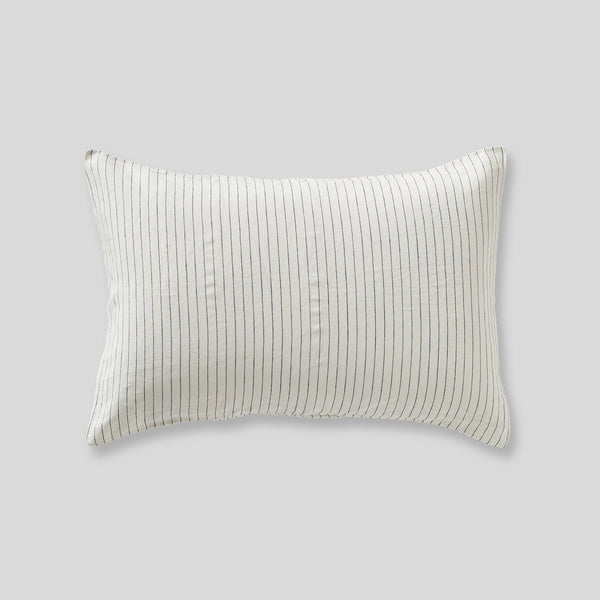 Ceramicist Amy Leeworthy’s Coastal Retreat – IN BED Store